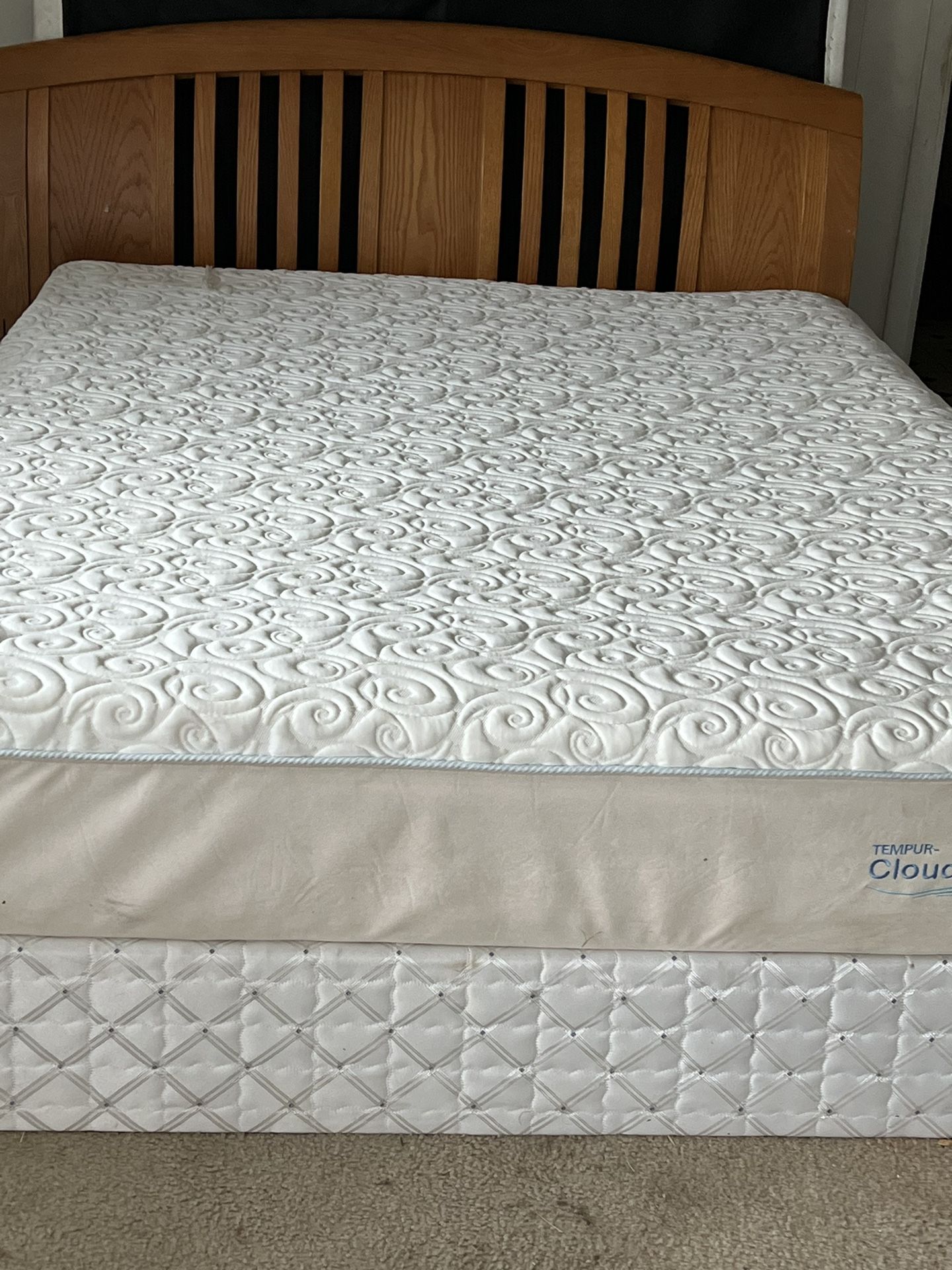 USED QUEEN SIZE TEMPER PEDIC MEMORY FOAM COOL GEL MATTRESS WITH BOX ...