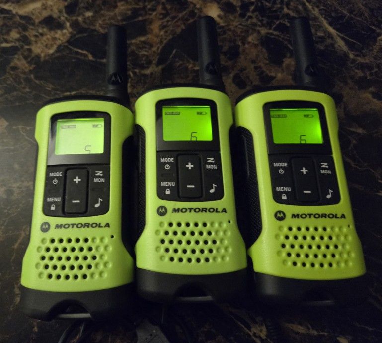 Motorola Talkabout 2-Way Radios 3 Pack Set for Sale in Las Vegas, NV ...