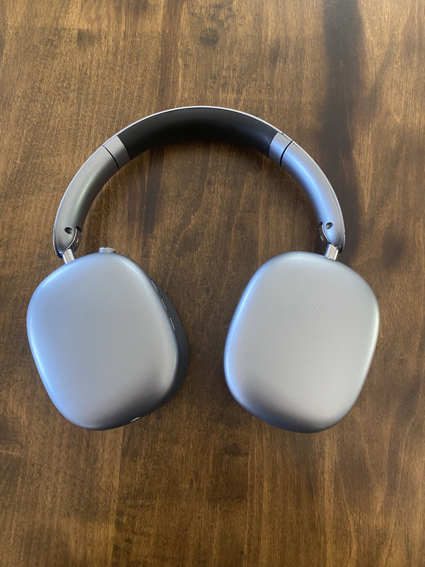 Apple AirPod Max for Sale in Lake Elsinore, CA - OfferUp