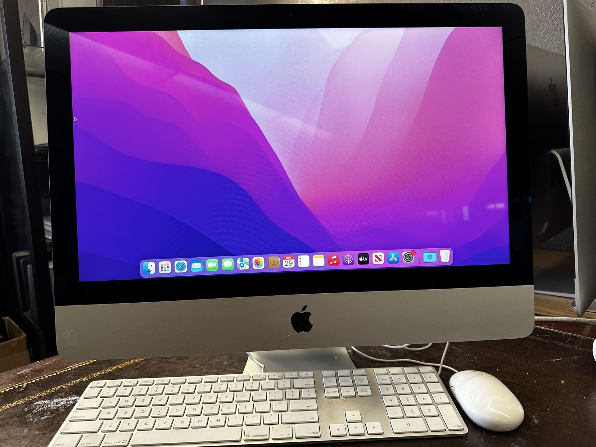 Apple iMac 21.5 inches - MacOS Monterey for Sale in Midway City, CA ...