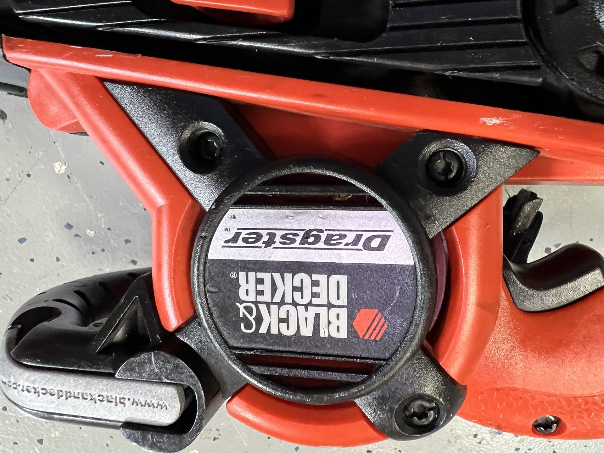 BLACK AND DECKER BELT SANDER MODEL,DS321. for Sale in Orlando, FL - OfferUp