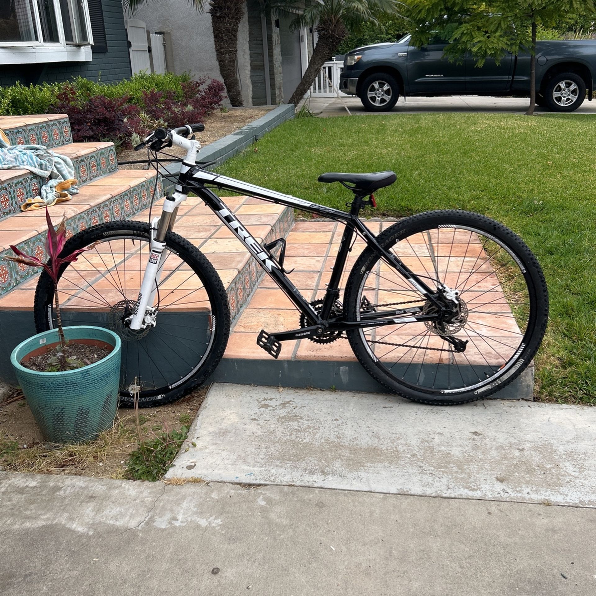 Trek Mountain Bike Hardtail for Sale in Huntington Beach, CA - OfferUp