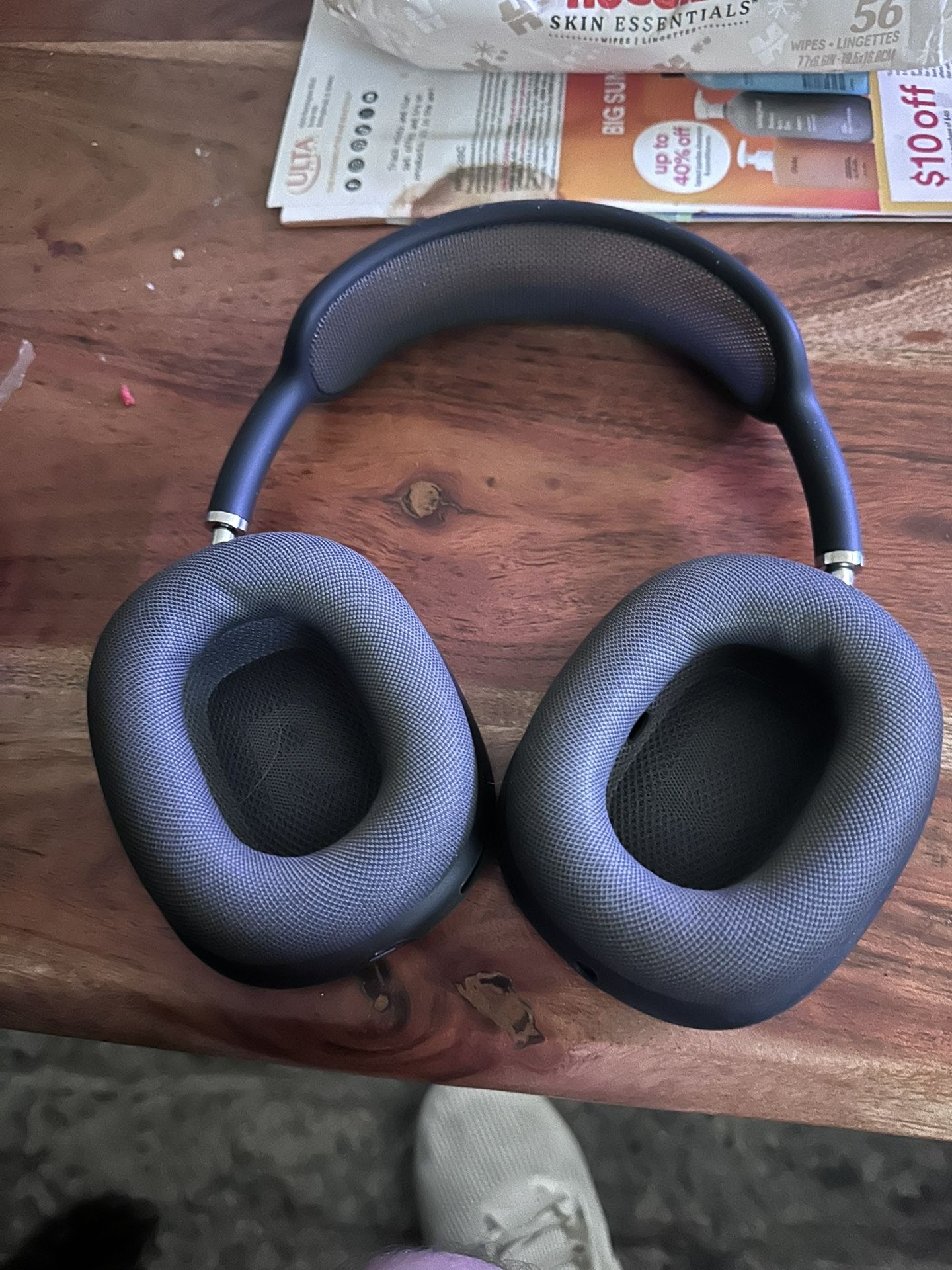 Apple Air pod max 1st Generation for Sale in Simi Valley, CA - OfferUp