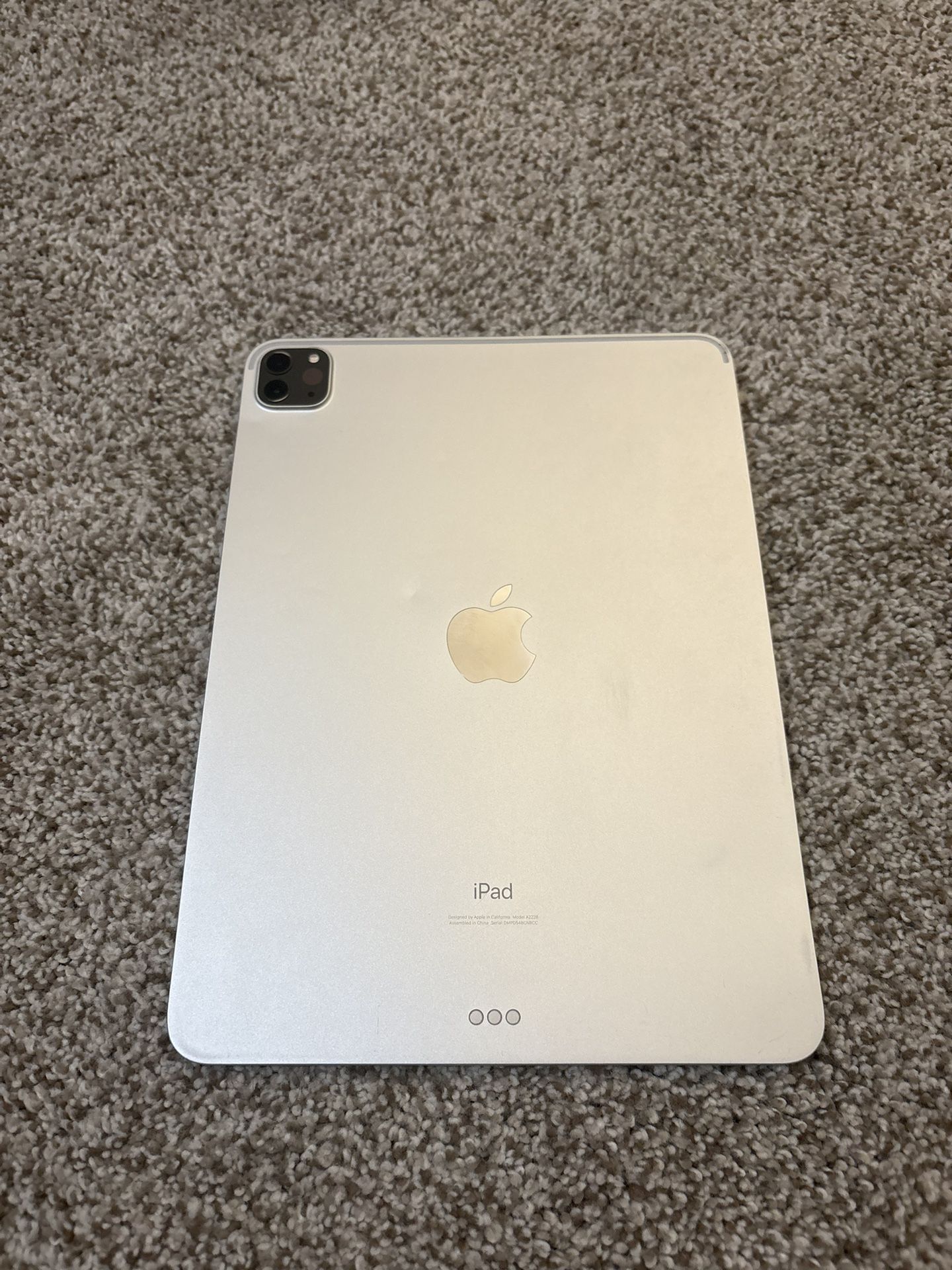 iPad Pro 11-inch (2nd Generation) for Sale in Orange, CA - OfferUp