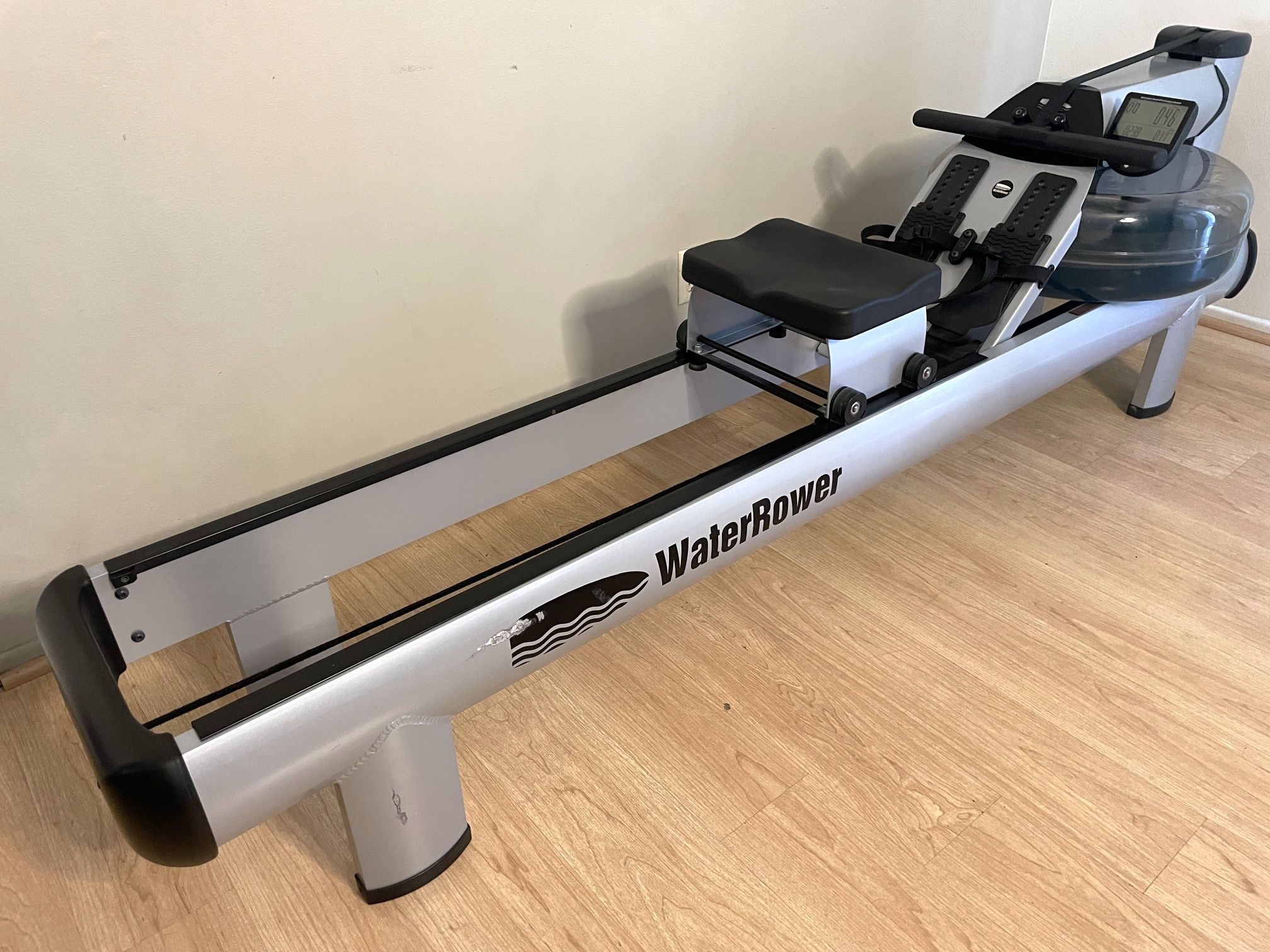WaterRower M1 HiRise w/ A4 Monitor Row Machine Exercise Gym Rowing ...