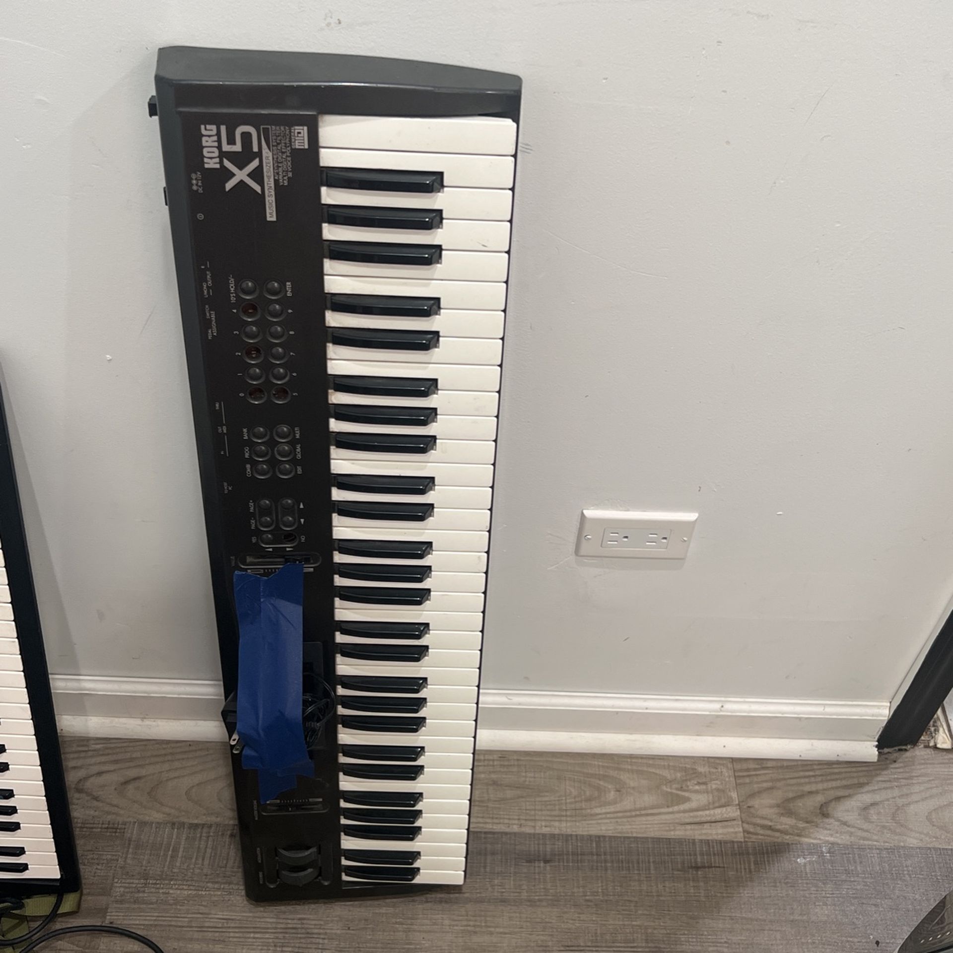 Korg X5 Keyboard for Sale in Chicago, IL - OfferUp