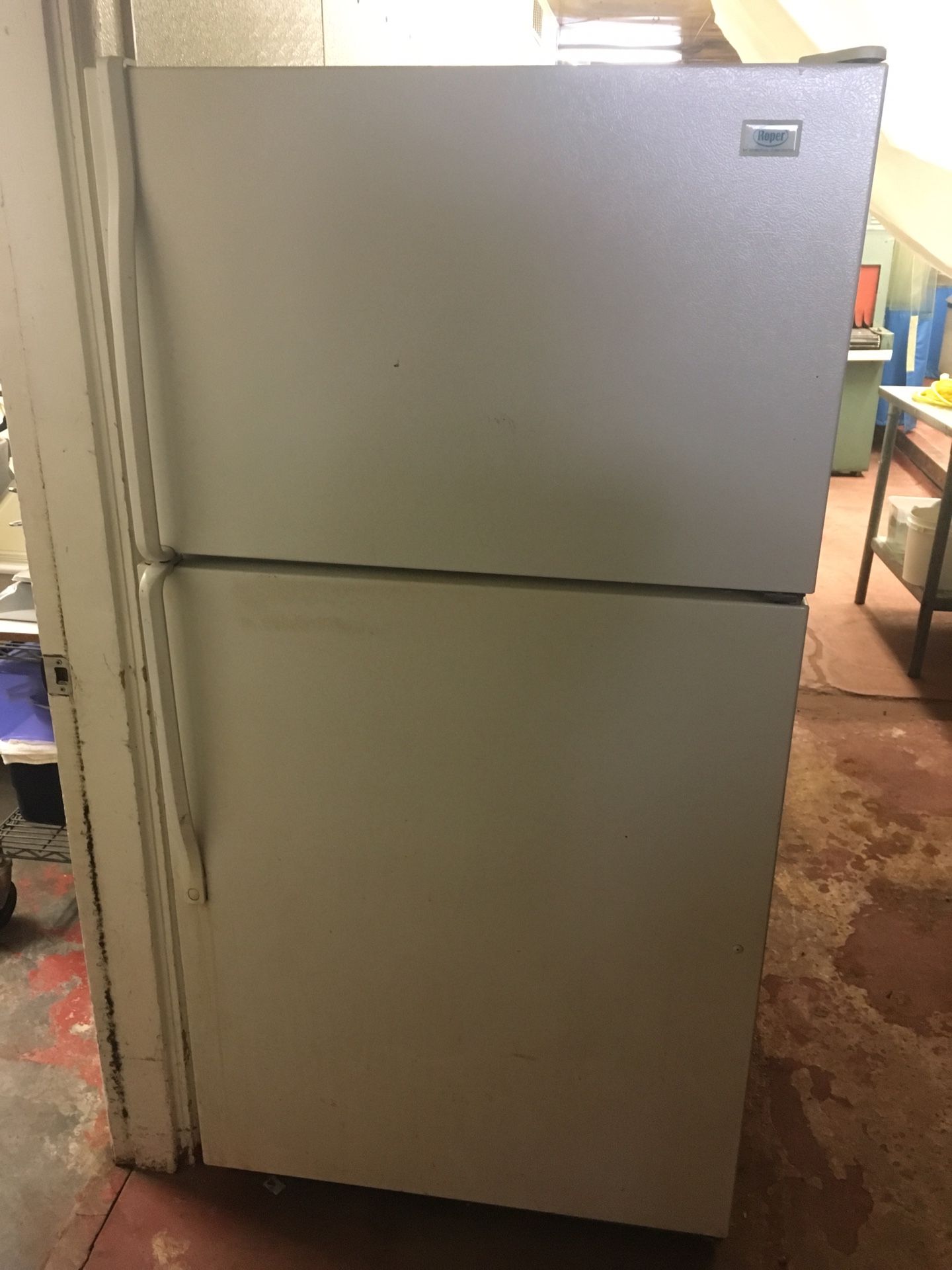Free non working Whirlpool Roper - 20.9 Cu. Ft. Top-Mount Refrigerator ...