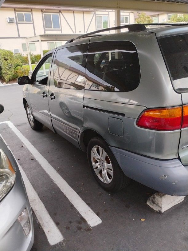 2001 Toyota Sienna Minivan for Sale in Temecula, CA - OfferUp
