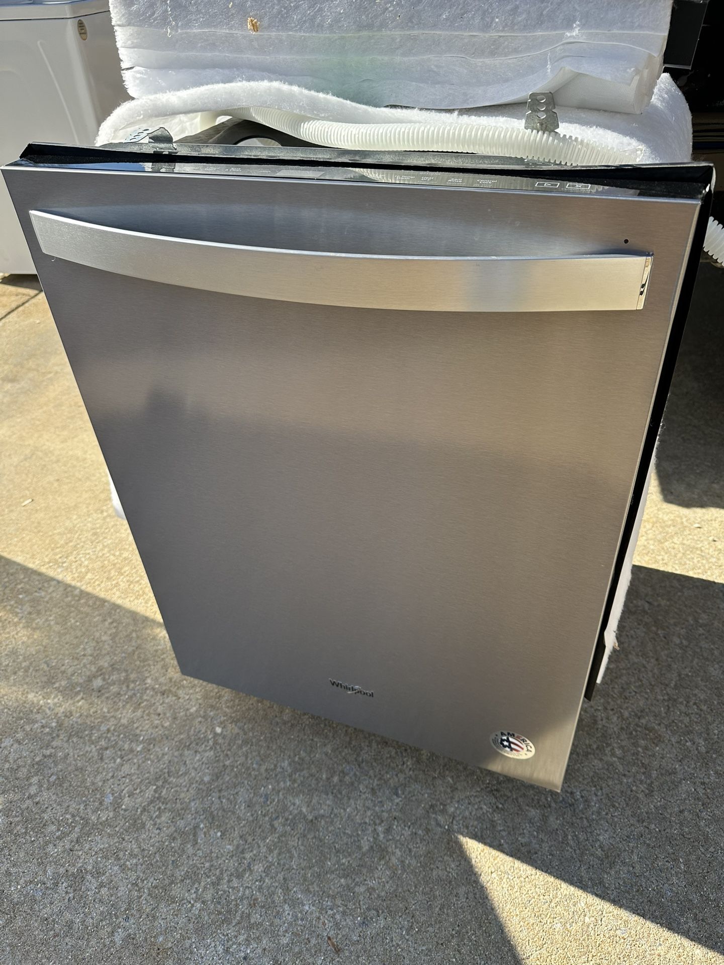 Whirlpool Dishwasher for Sale in Holly Springs, NC - OfferUp