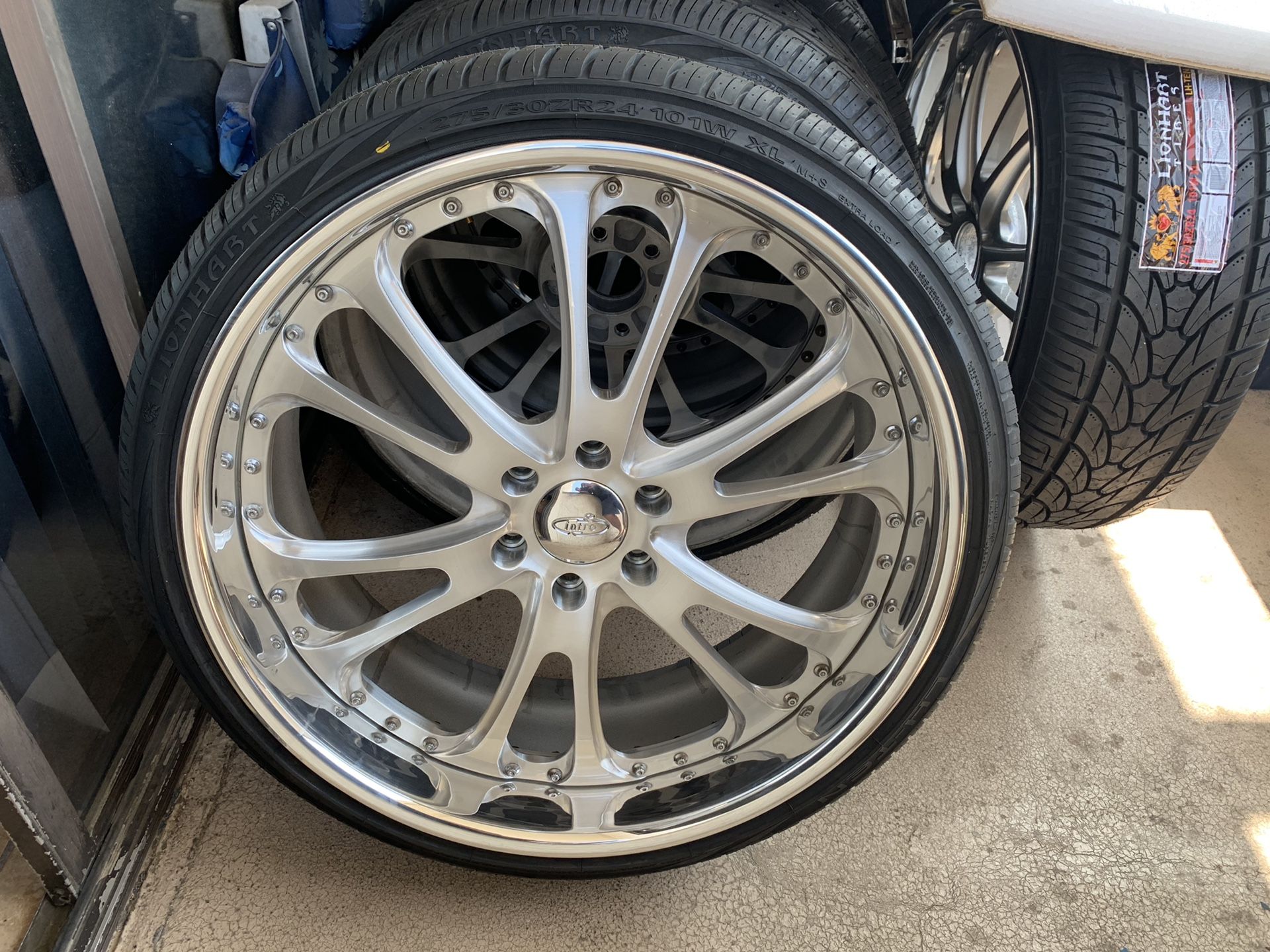 Intro wheels 24” for Sale in Los Angeles, CA - OfferUp