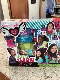 Fashion Angels Darn Yarn Kit