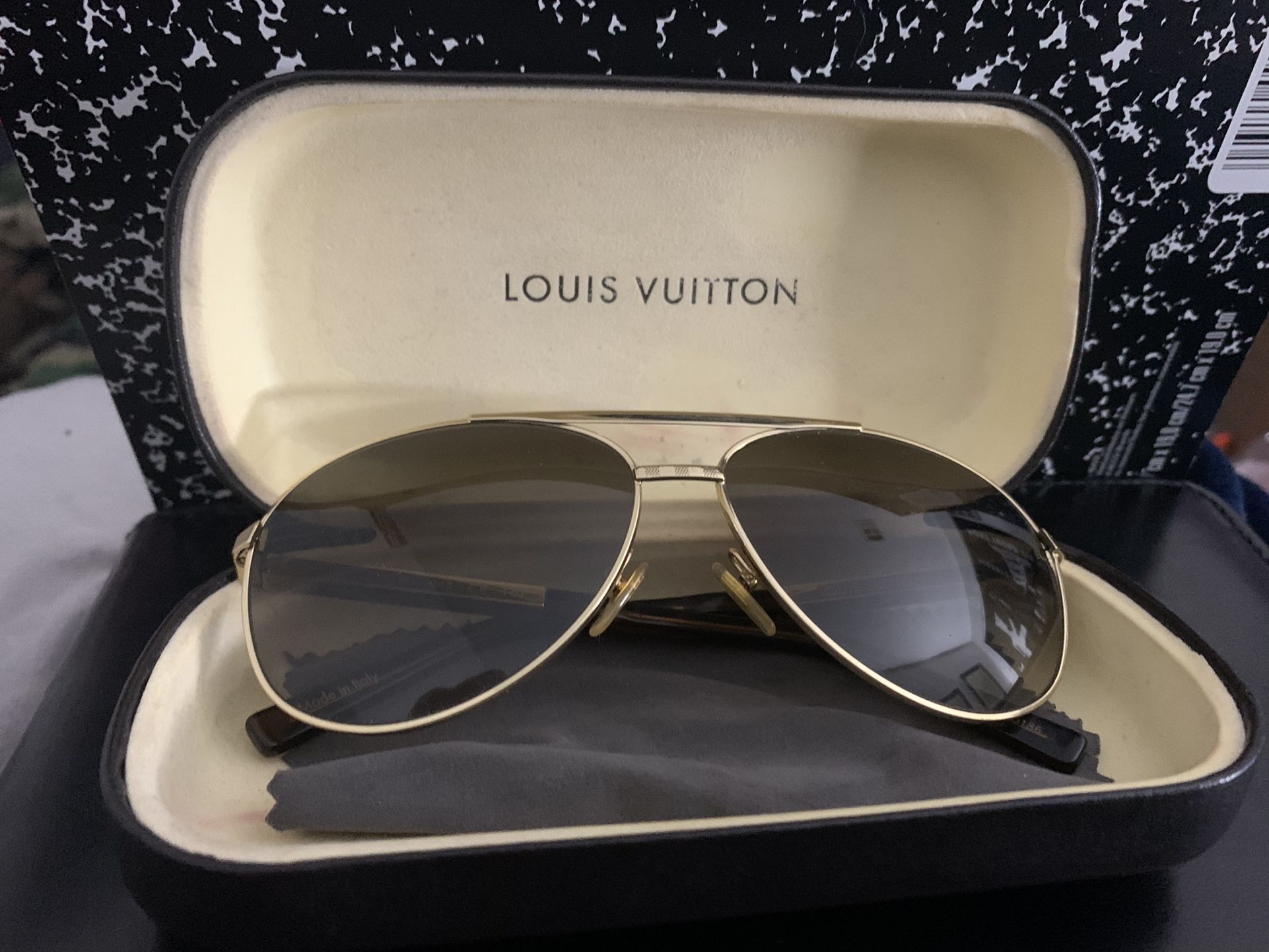Louis Vuitton Aviator Attitude Pilote Sunglasses for Sale in Las Vegas ...