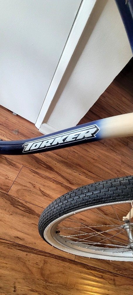 TORKER 26" BICYCLE CRUISER ALL ORIGINAL GOOD CONDITION JUST NEEDS A ...
