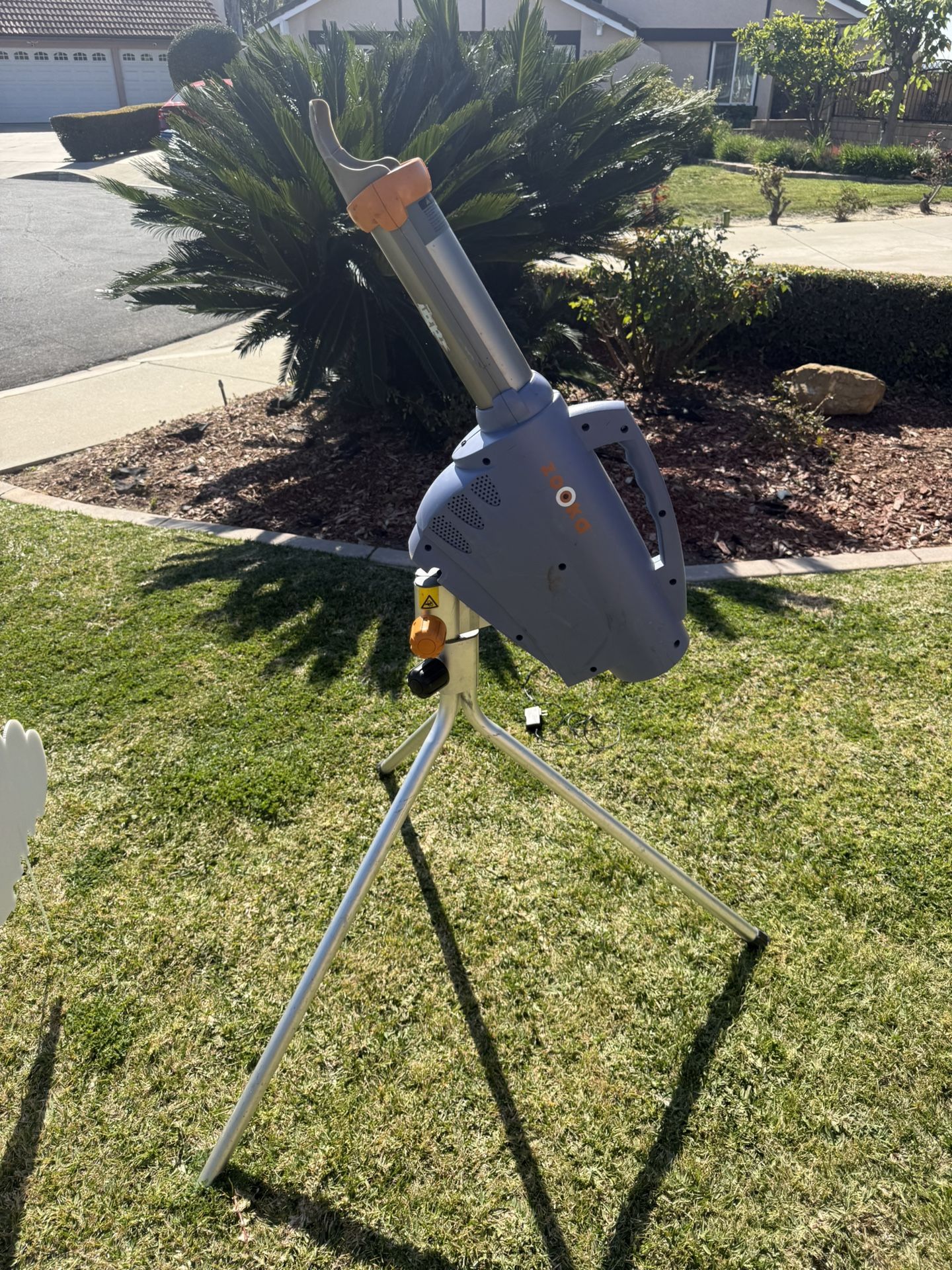 Zooka Pitching Machine/ Baseball Launcher. for Sale in City Of Industry ...