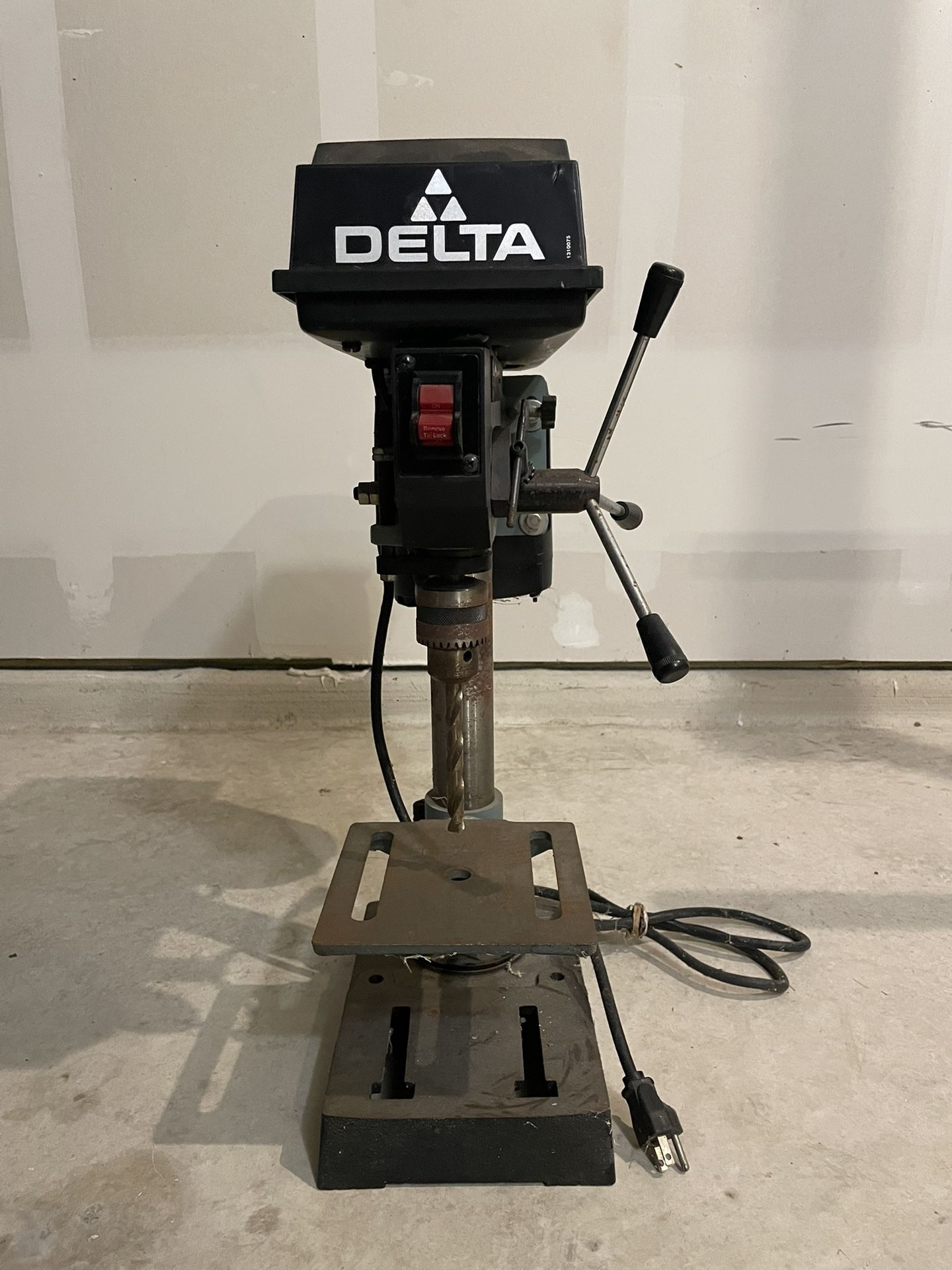 Delta 11-950 Type 2 8"Bench Drill Press for Sale in San Antonio, TX ...