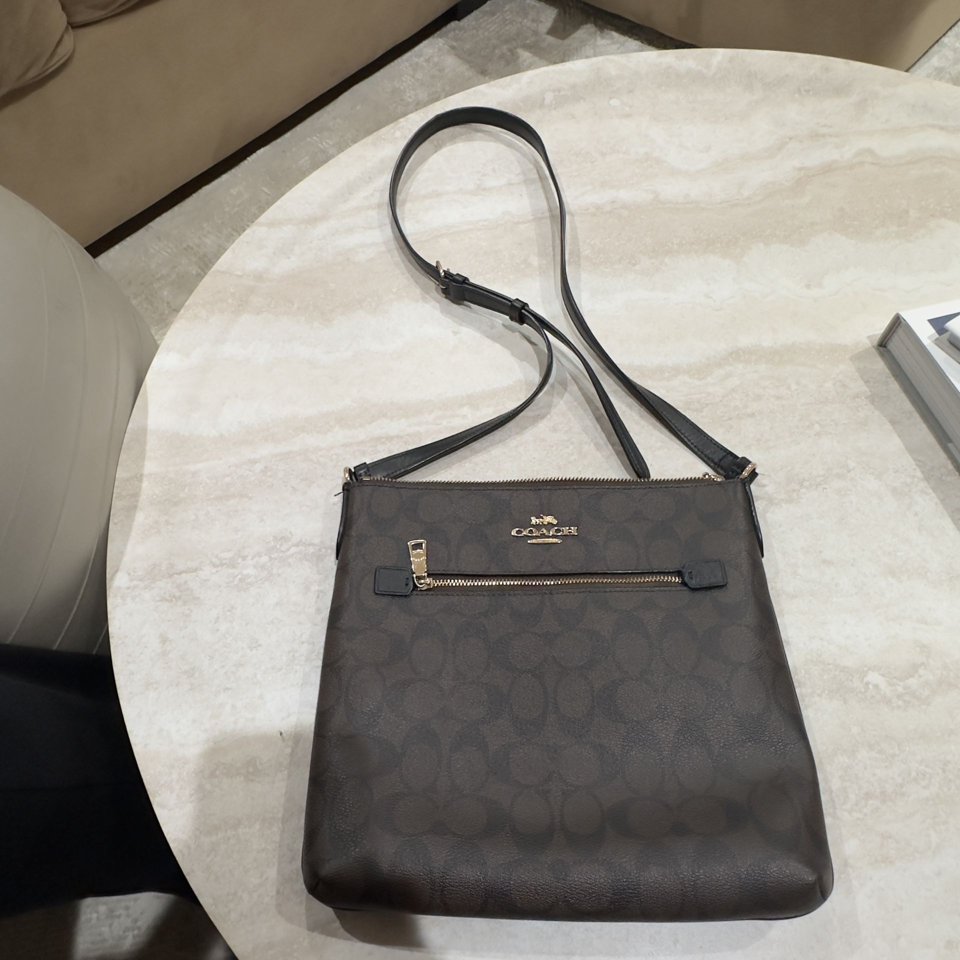 COACH Rowan File Bag In Signature Canvas for Sale in Poway, CA - OfferUp