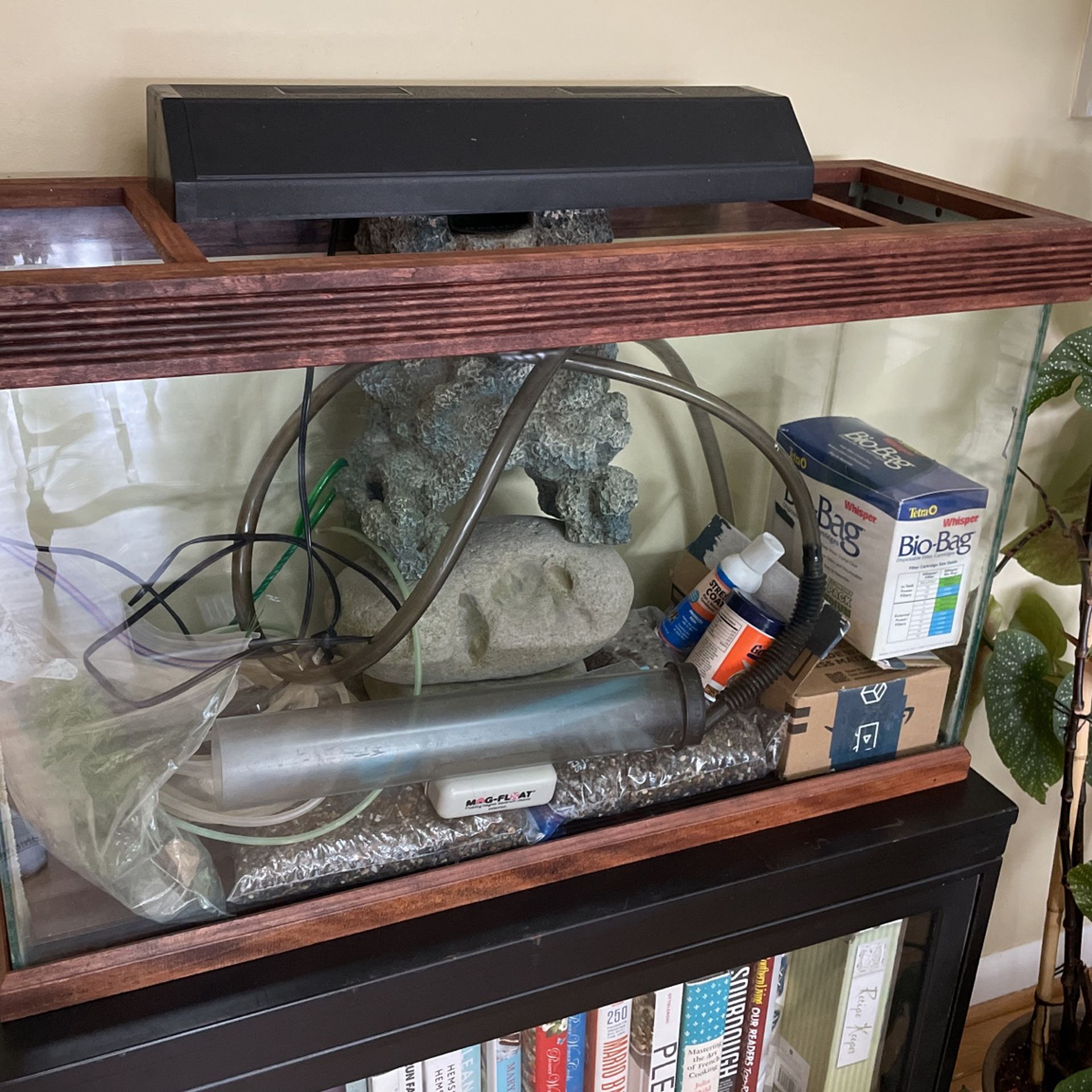 25 Gallon Fish Tank and All Supplies for Sale in Portland, OR - OfferUp