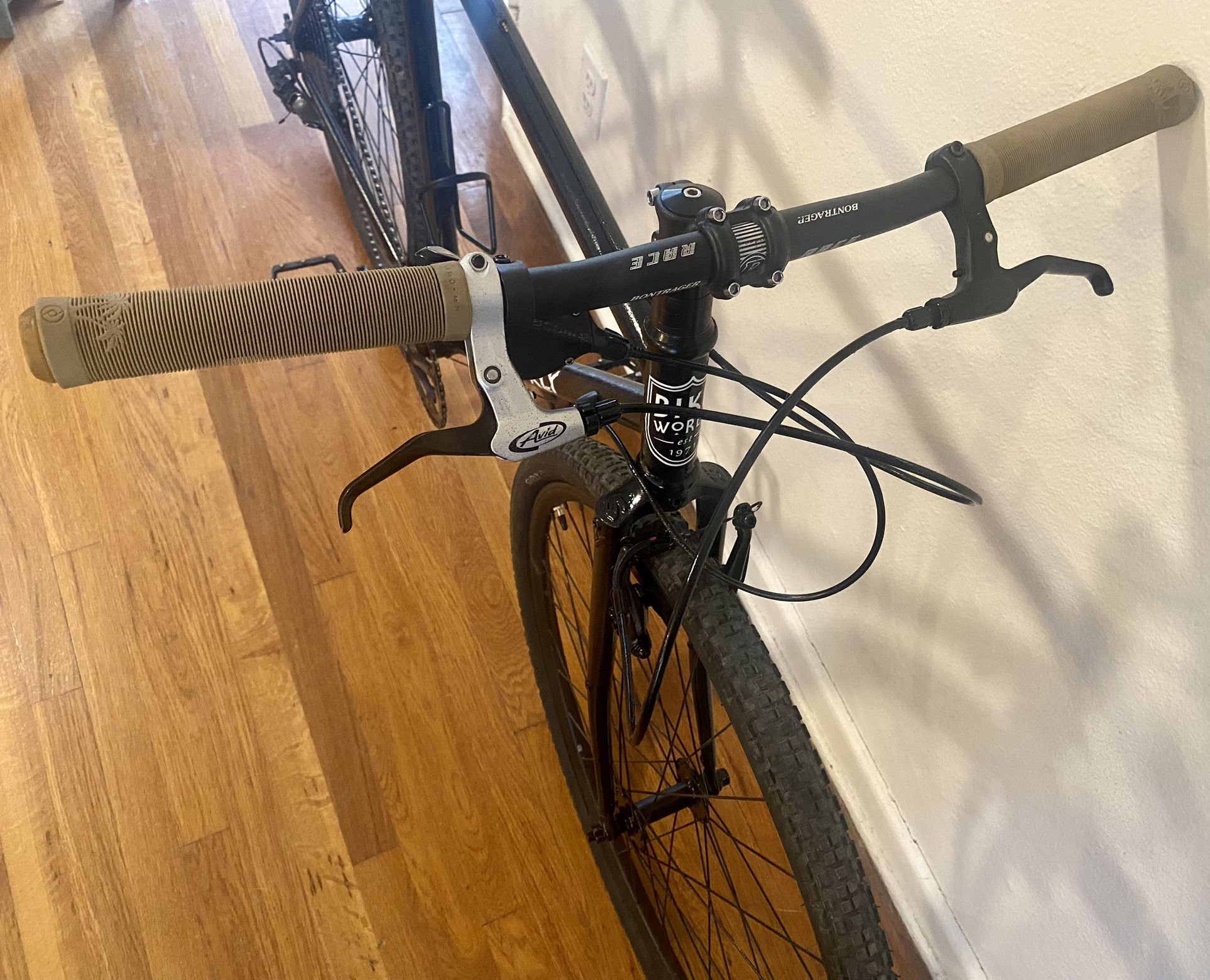 SURLY Cross Check Cyclocross Gravel Bike Crosscheck Hybrid Bicycle Like ...