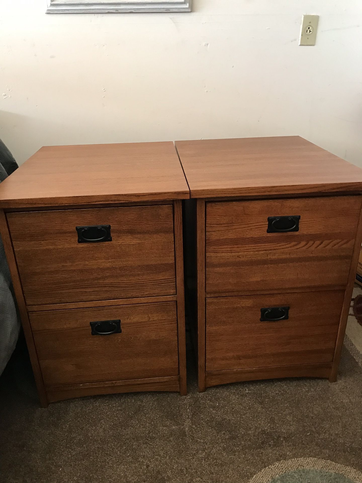 Solid Oak 2 Drawer File Cabinet for Sale in Federal Way, WA - OfferUp