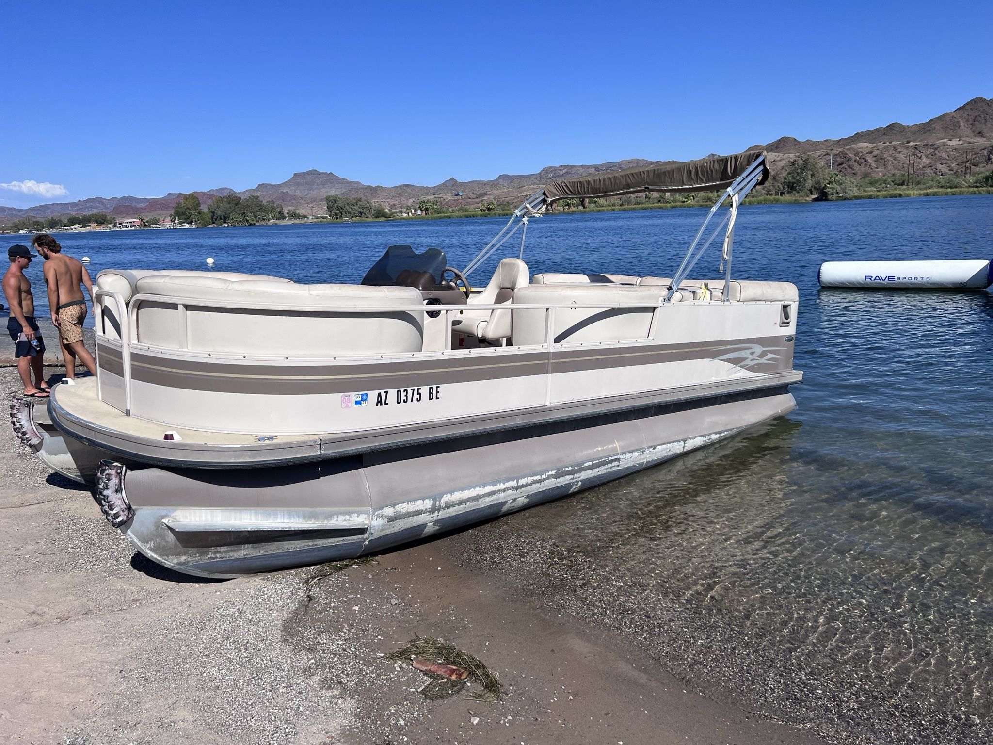 2001 Crestliner 21ft Pontoon Boat for Sale in Menifee, CA - OfferUp