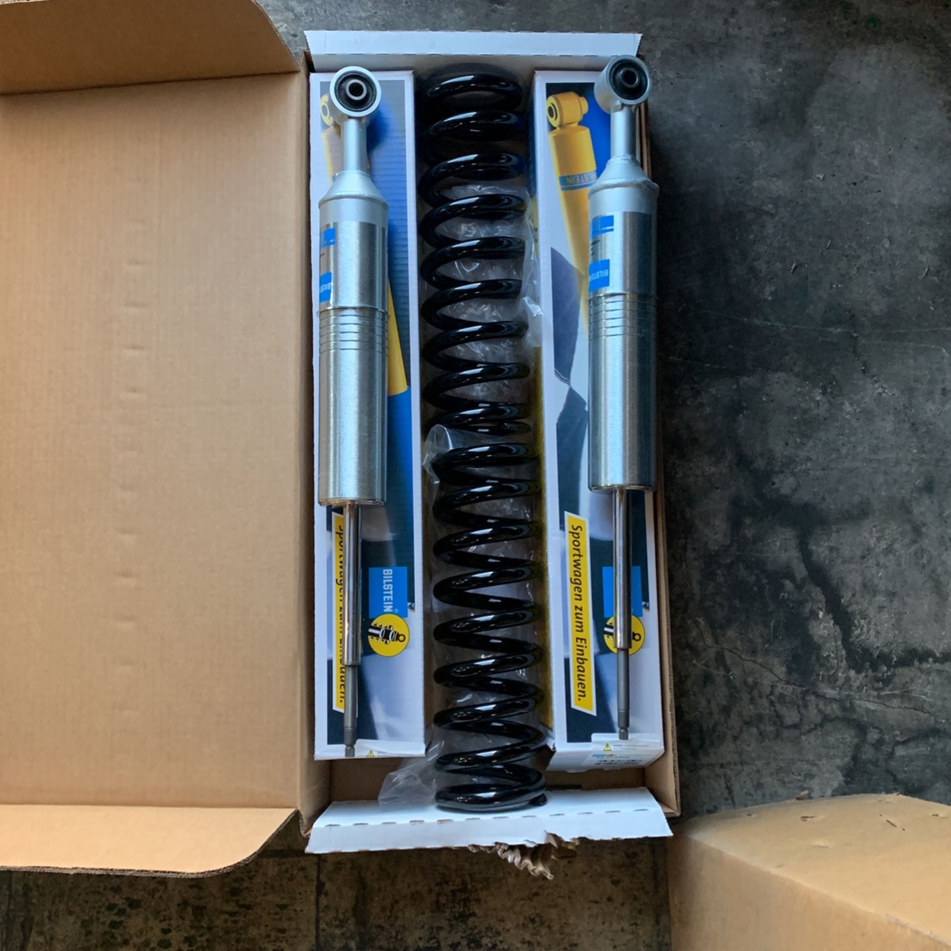 Bilstein 6112 Shocks For Toyota Tacoma Paired With 5100 Or 5160 Lift ...