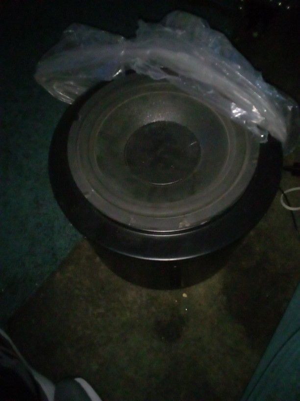 2 JBL Control 300 Series Speaker for Sale in San Bernardino, CA - OfferUp