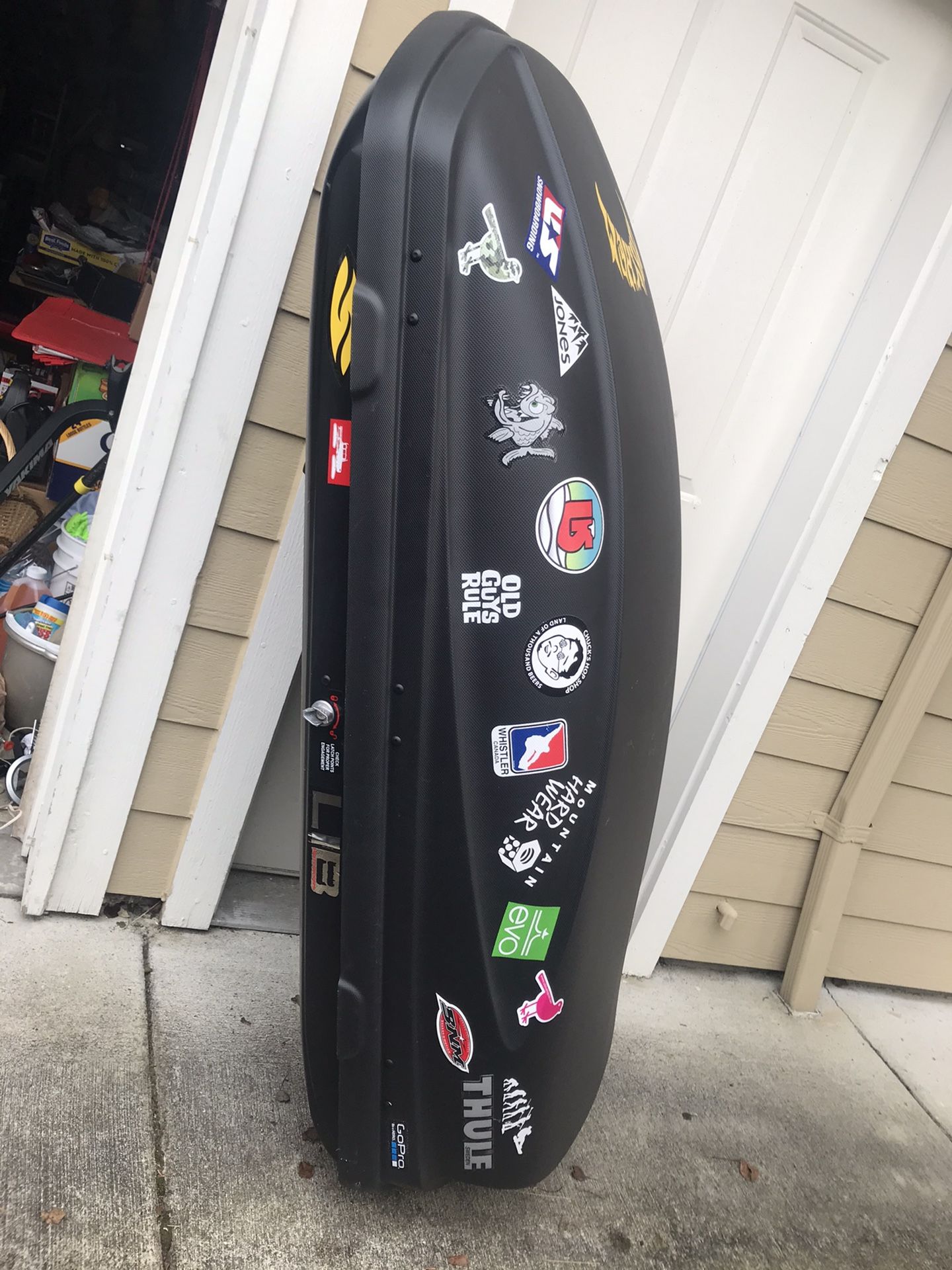Thule Pulse M rooftop cargo box for Sale in Redmond, WA - OfferUp