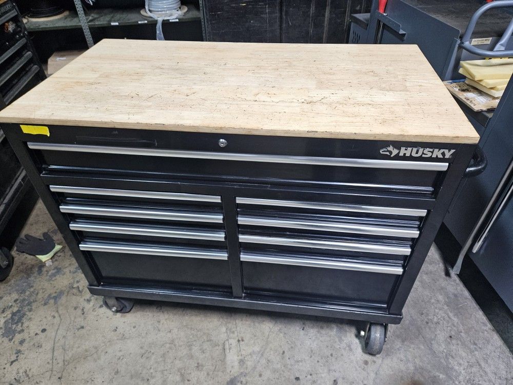 Husky Workbench for Sale in Bakersfield, CA - OfferUp