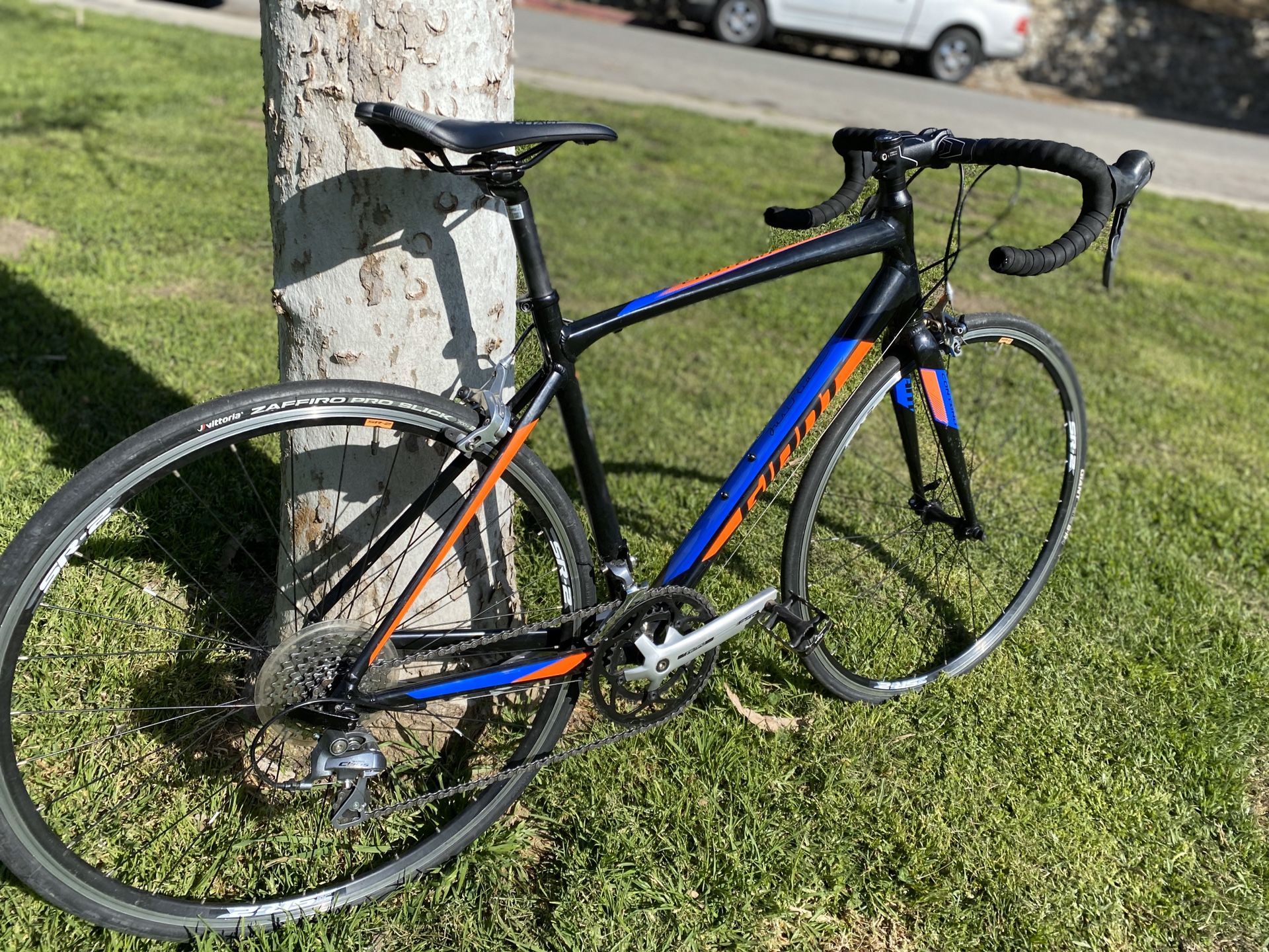 2017 Giant Contend 3 Road Bike (50cm) for Sale in Los Angeles, CA - OfferUp