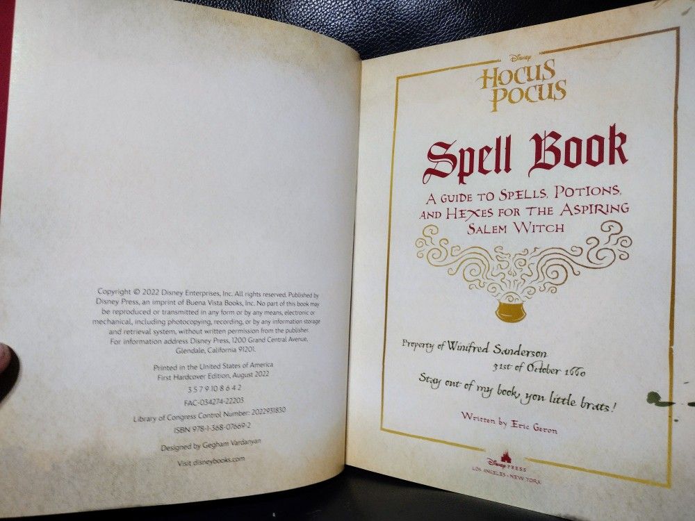 Hocus Pocus Mug And Spellbook for Sale in Tampa, FL - OfferUp