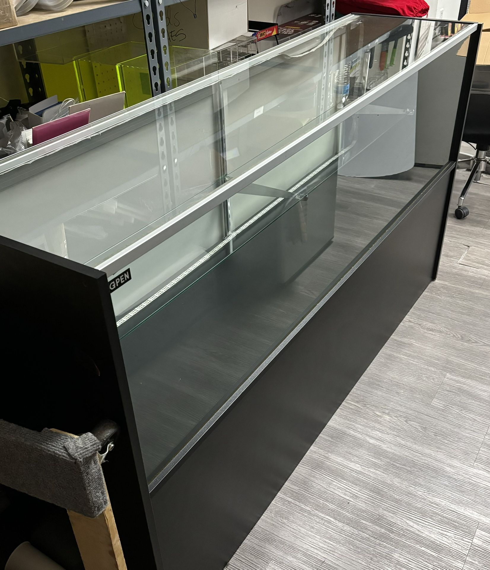 70 inch Black Retail Display Case for Sale in Miami, FL - OfferUp
