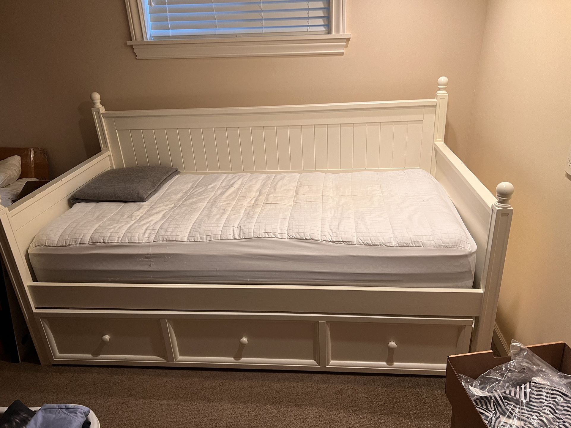 Pottery Barn Trundle Bed for Sale in Seattle, WA - OfferUp