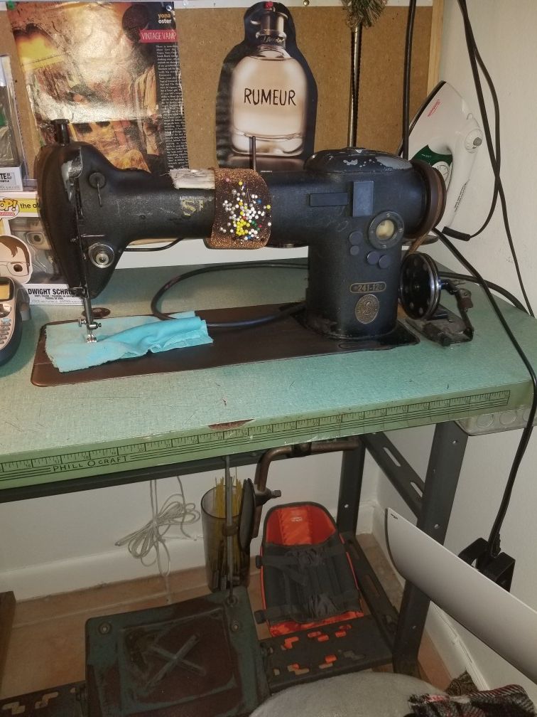 Vintage Singer 241- Antique Heavy Duty Sewing Machine and Motorized ...