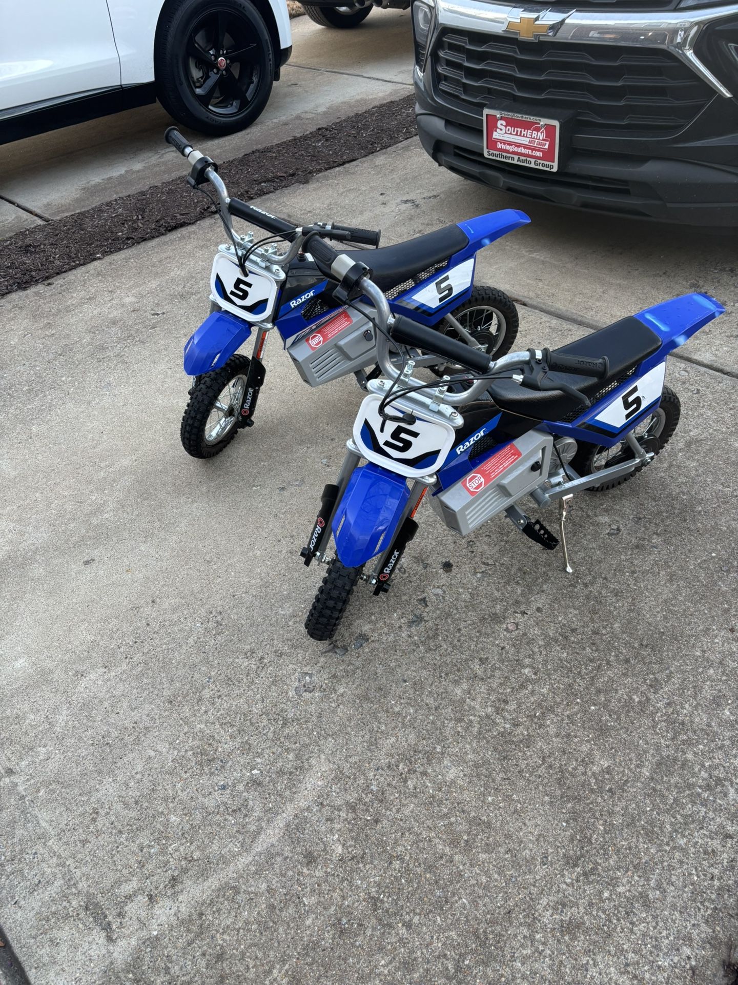 Razor Mx350 24v Dirt bike for Sale in Suffolk, VA - OfferUp