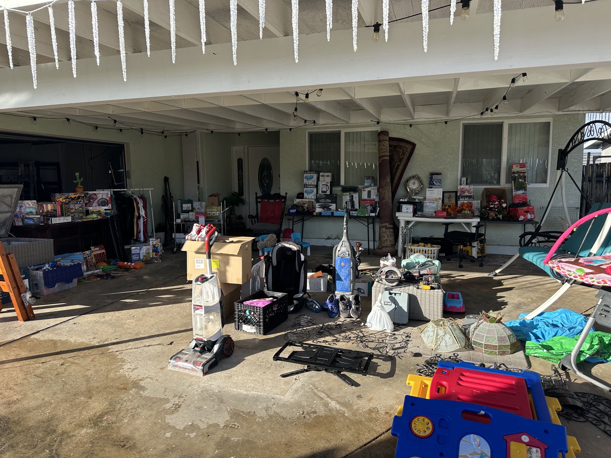 Garage sale Sunday 28/12/2025 8:00 AM 748 Ellen Ln, El Cajon, CA 92019 ...
