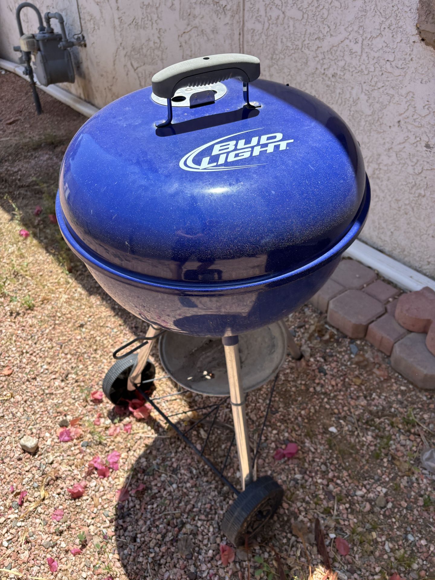 Bud Light Webber Grill for Sale in Phoenix, AZ - OfferUp