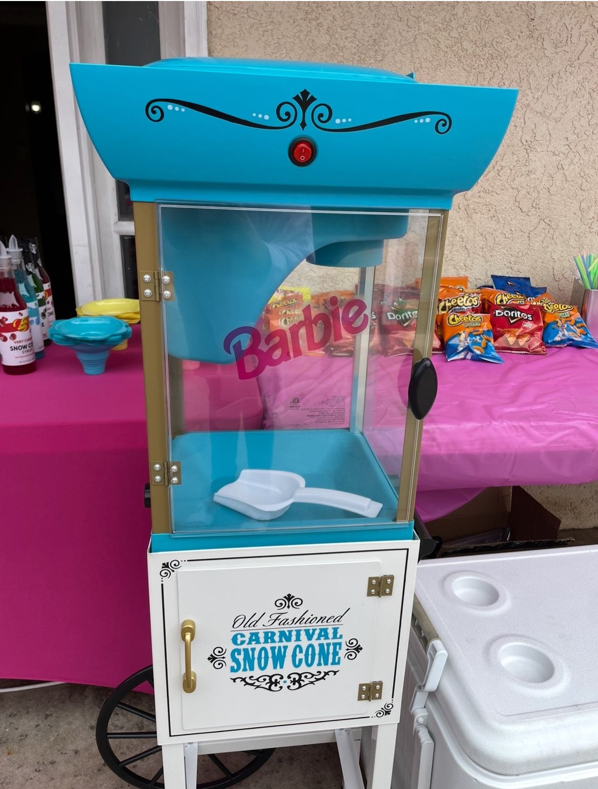 Nostalgia Snow Cone Machine/ Shaved Ice for Sale in Alta Loma, CA - OfferUp