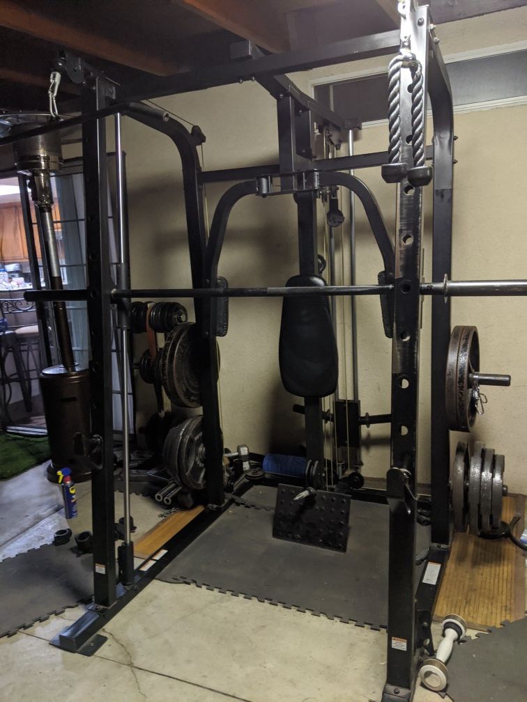 Weider Pro 8500 Smith machine for Sale in Chino Hills, CA - OfferUp