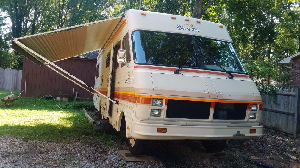 86 Fleetwood Bounder 32' motorhome for Sale in Greensboro, NC - OfferUp