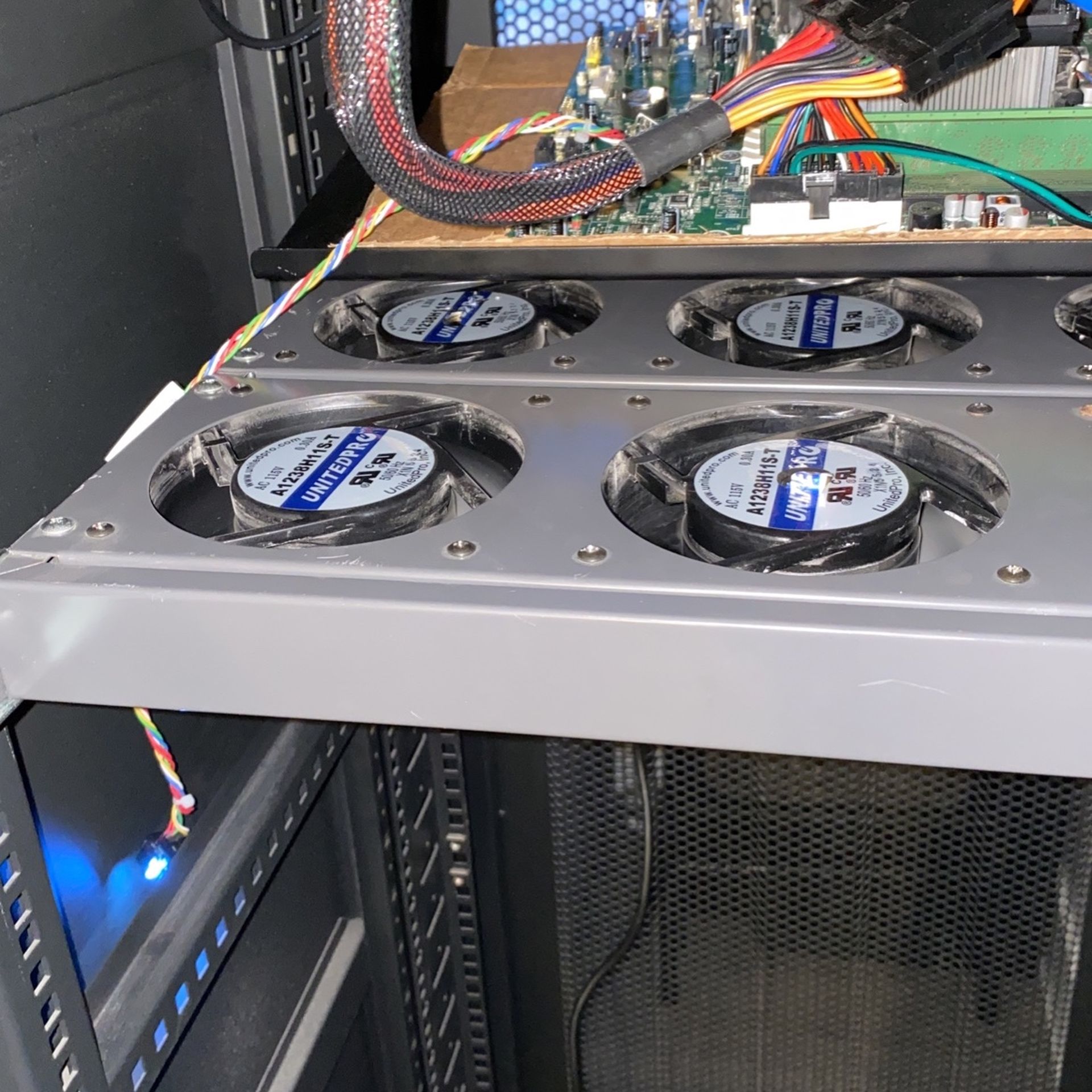 1U Server Rack Fan Tray 6 Fans for Sale in Las Vegas, NV - OfferUp
