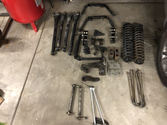 Fabtech Ford F-250 four link 8 inch lift kit for Sale in Hanford, CA ...