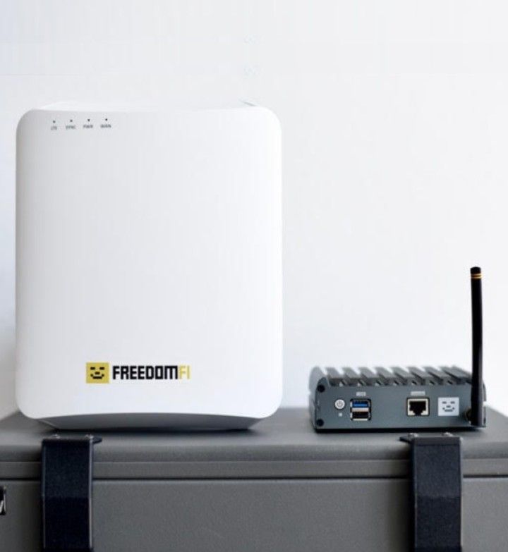 Freedomfi 5G MOBILE & IOT Gateway & Indoor 430 Radio. for Sale in York ...