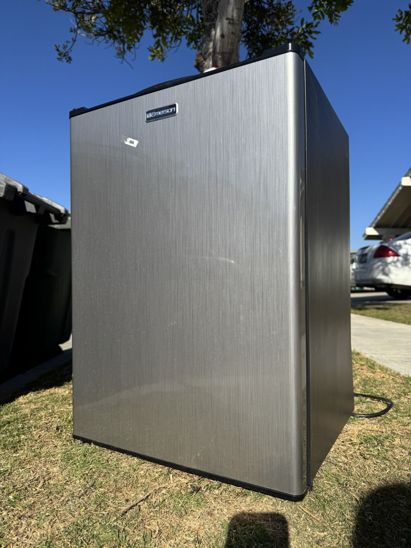 Mini Fridge for Sale in La Mirada, CA - OfferUp