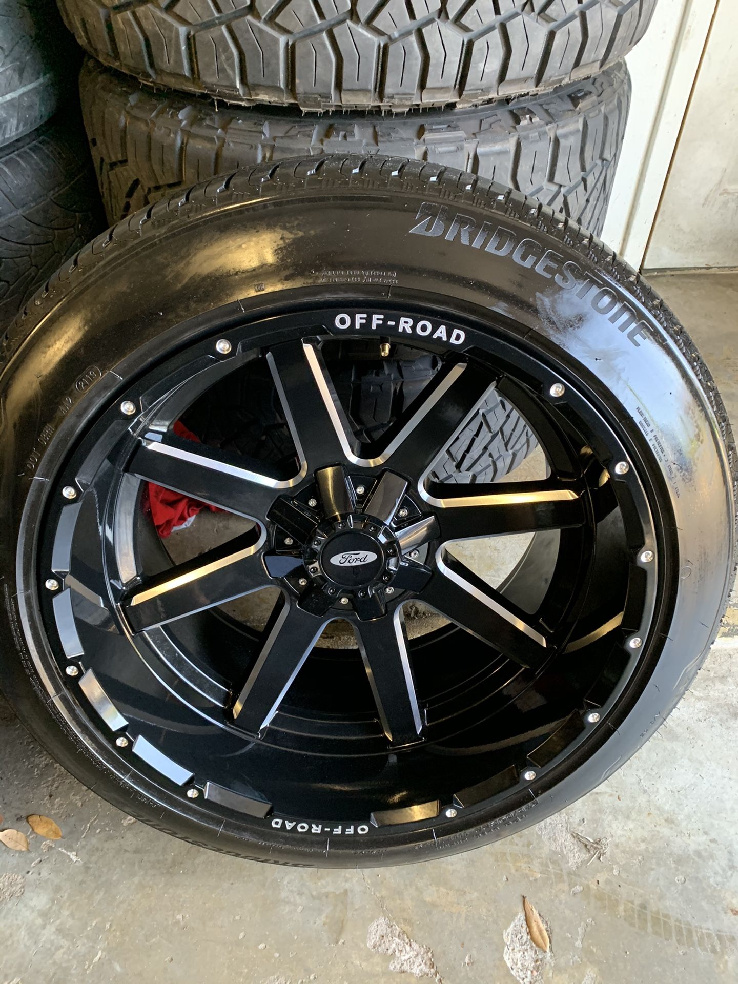 Brand new wheels never been used 22x12 -44 offset on 275-50-22 ...