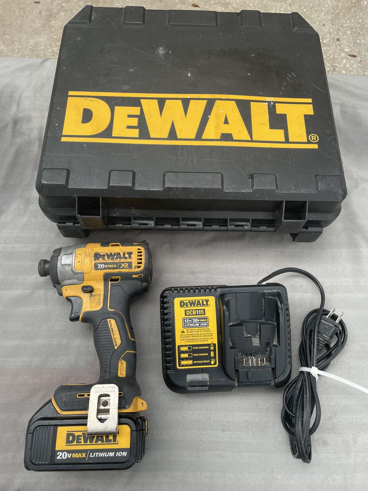 Dewalt 20V MAX* XR 3-Speed 1/4 “Brushless Impact Driver Kit-DCF 887 ...
