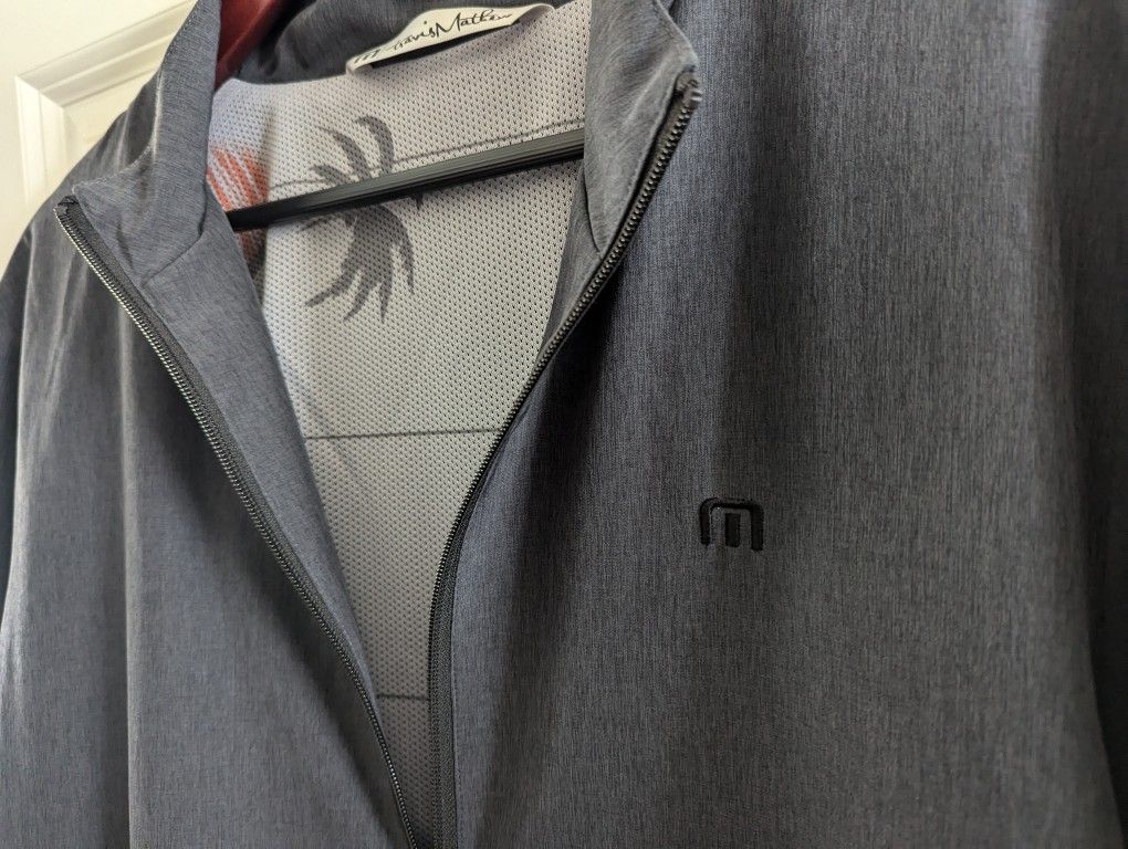 Travis Mathew Lightweight Jacket Golf Large. Like New for Sale in ...