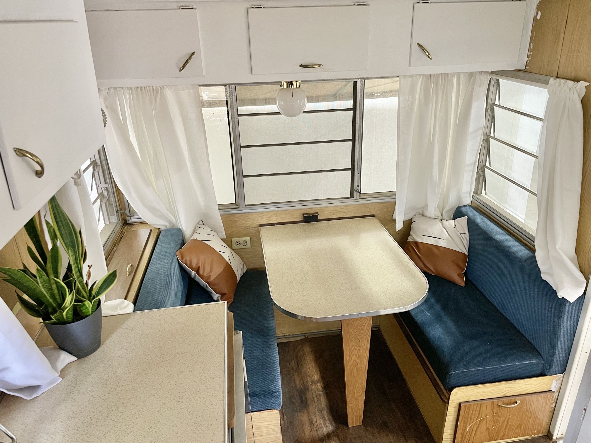 Vintage Camper Trailer RV for Sale in Long Beach, CA - OfferUp