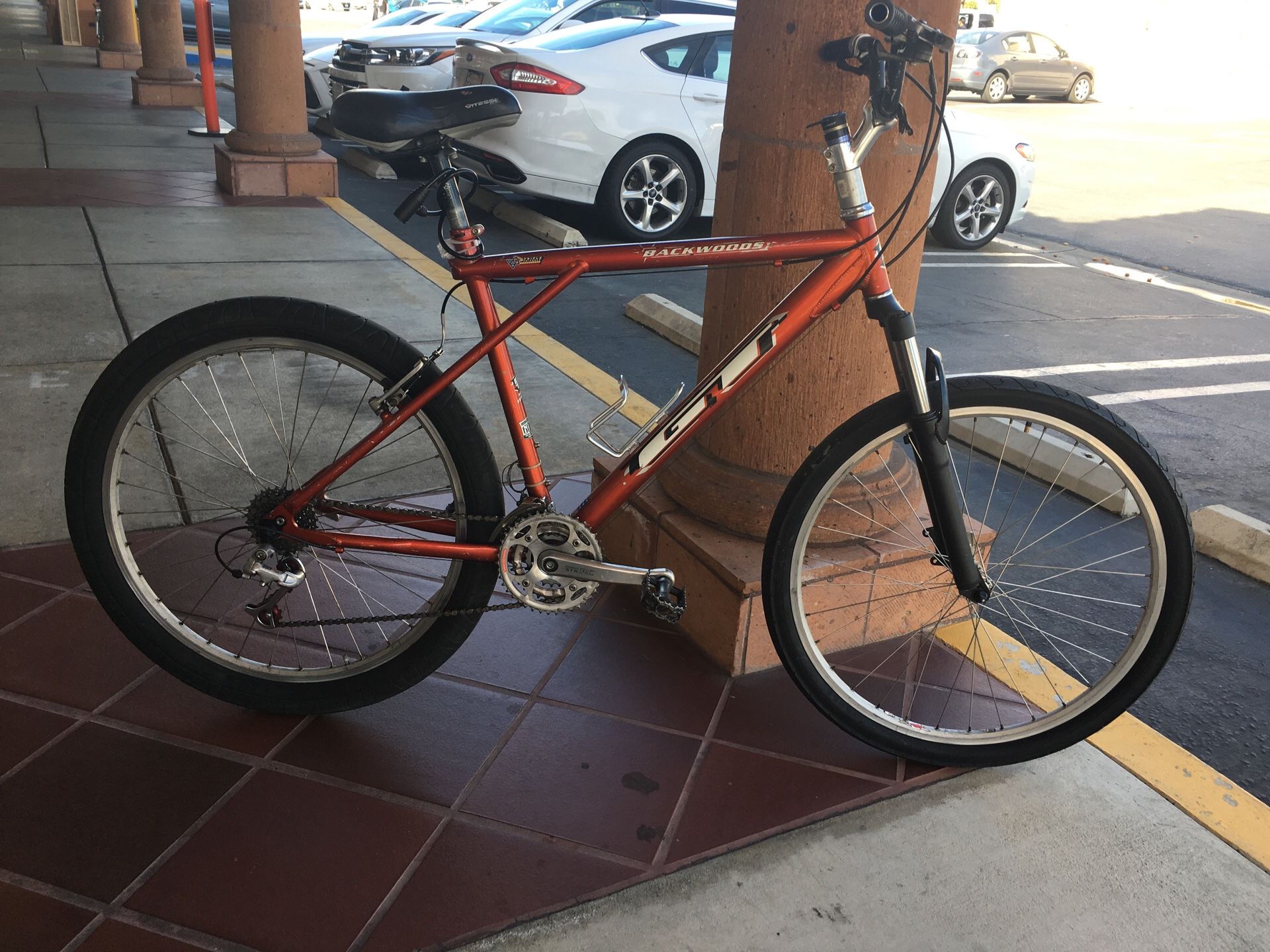 GT Backwoods 6061 aluminum This bike is extremely light I just over 18 ...