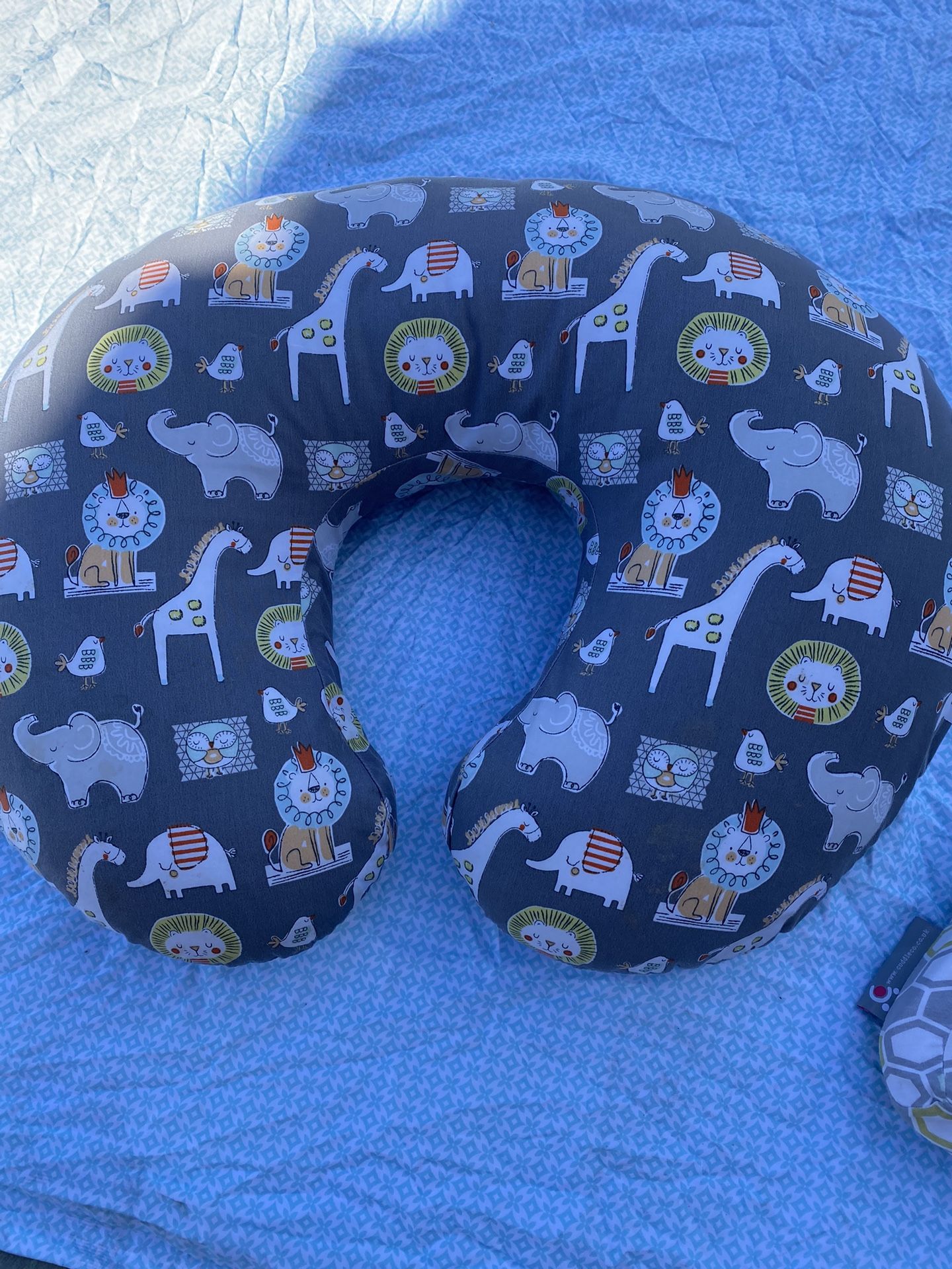 Boopy nursing Pillow for Sale in Hemet, CA - OfferUp
