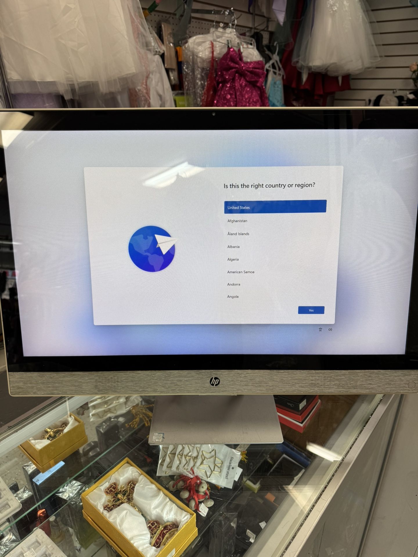 HP Pavilion 27-R114 27" IPS AIO Touch Intel i7-8700T — All In One ...